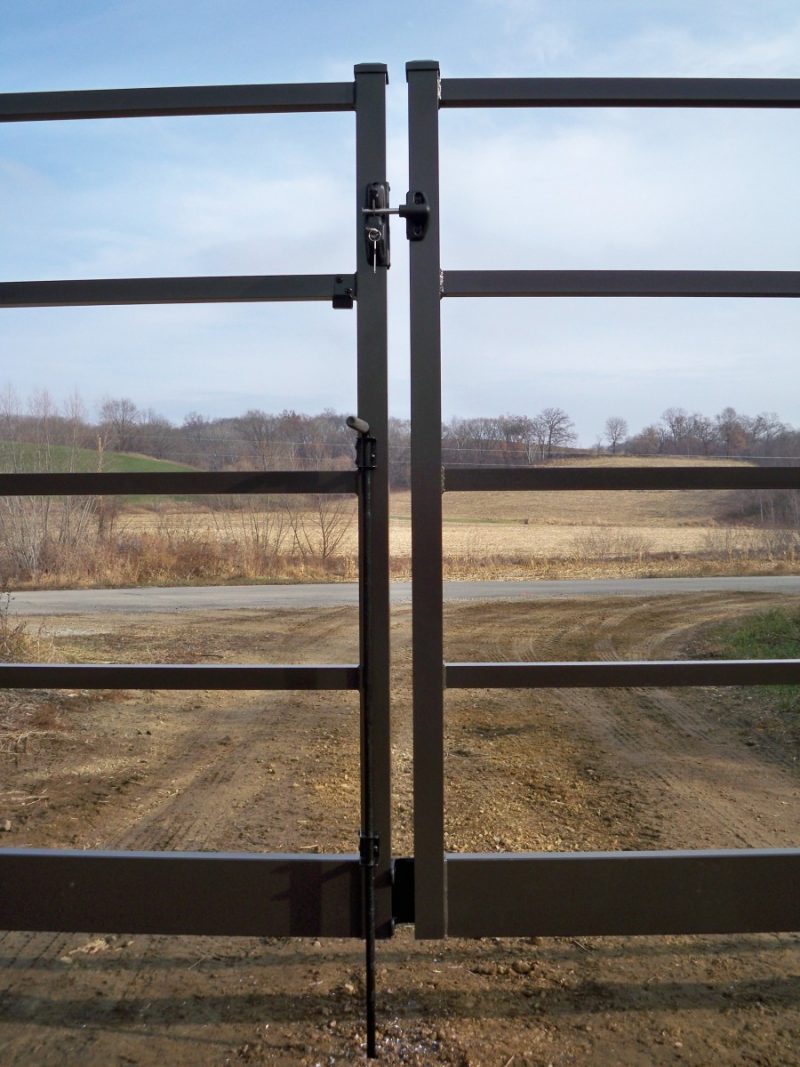 Double Aluminum Gate Gallery | Phillips Outdoor Services - Onalaska, WI