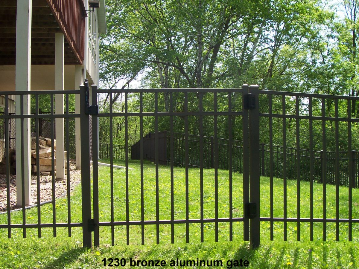 1230 bronze aluminum gate | Phillips Outdoor Services