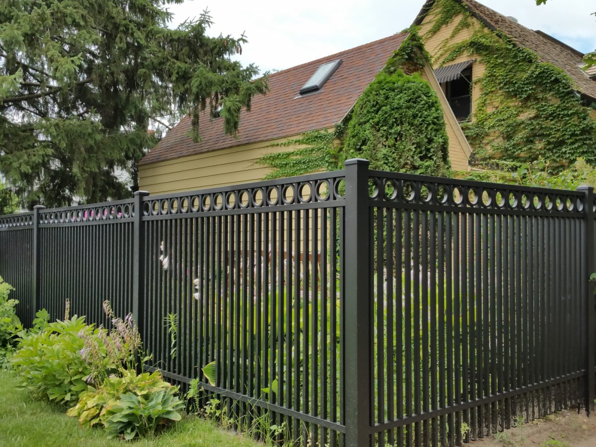 3-Rail Aluminum Fence with Rings Gallery | Phillips Outdoor Services ...