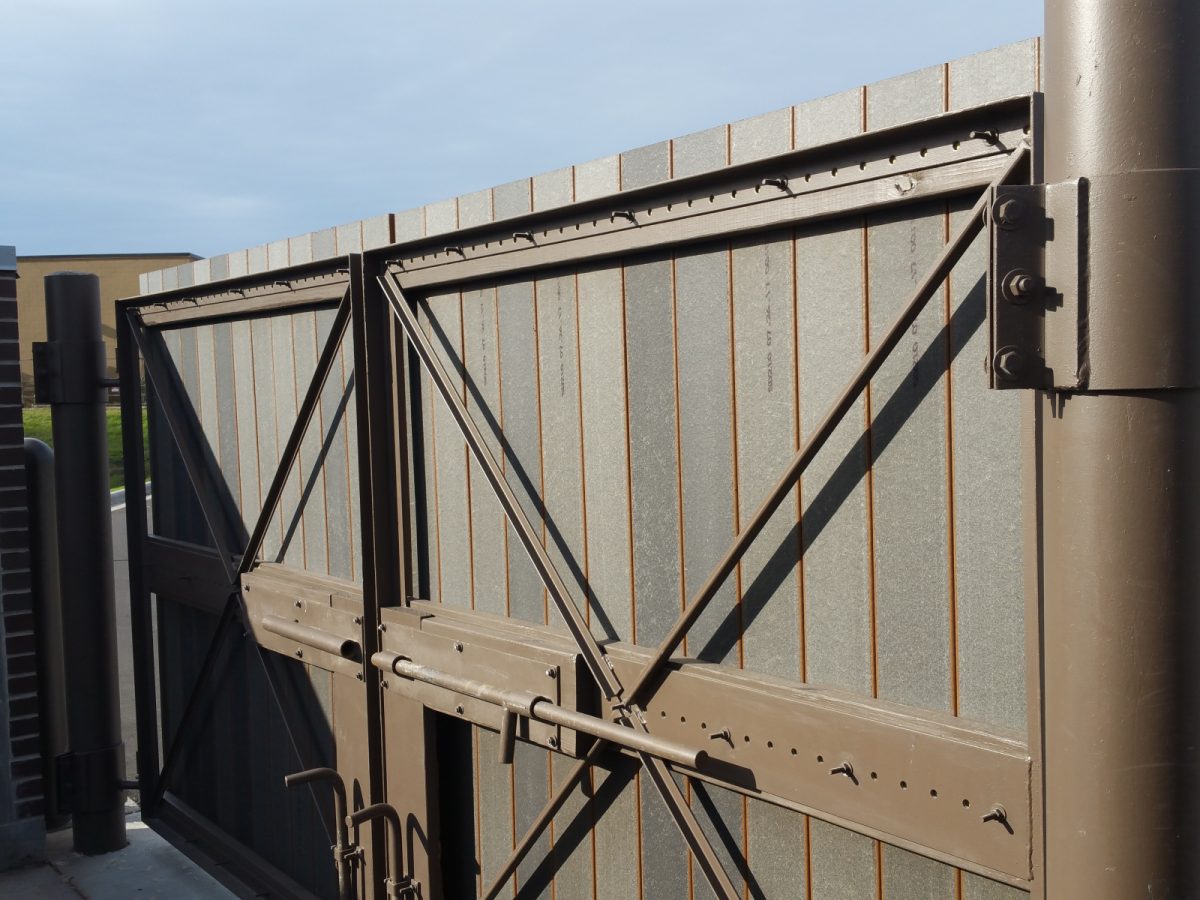 Double Aluminum Gate Gallery | Phillips Outdoor Services - Onalaska, WI