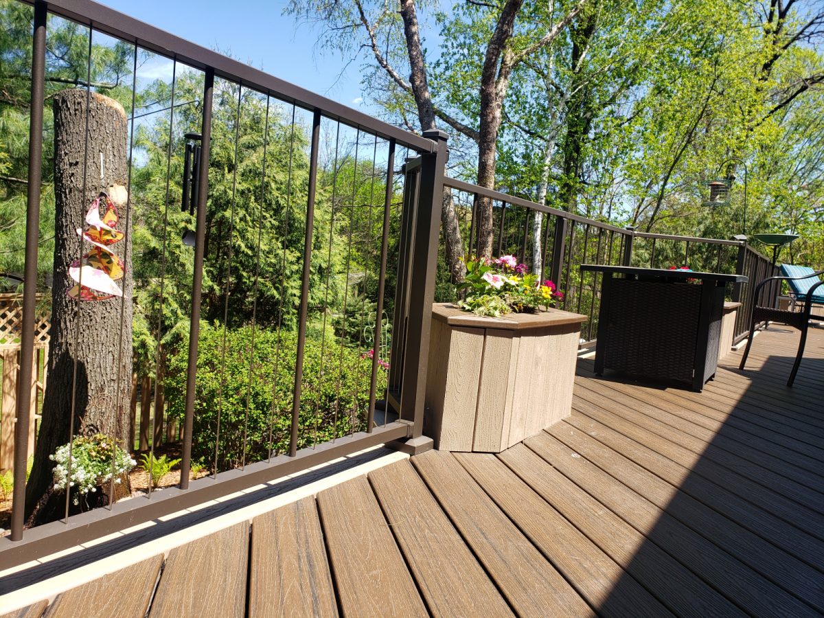 Verticable Aluminum Railing Gallery | Phillips Outdoor Services ...