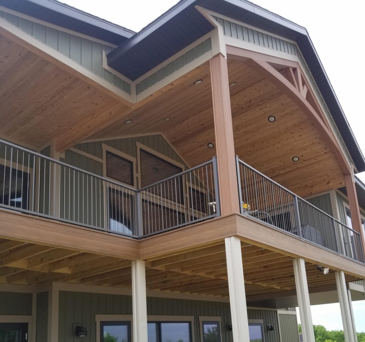 Verticable Aluminum Railing Gallery | Phillips Outdoor Services ...