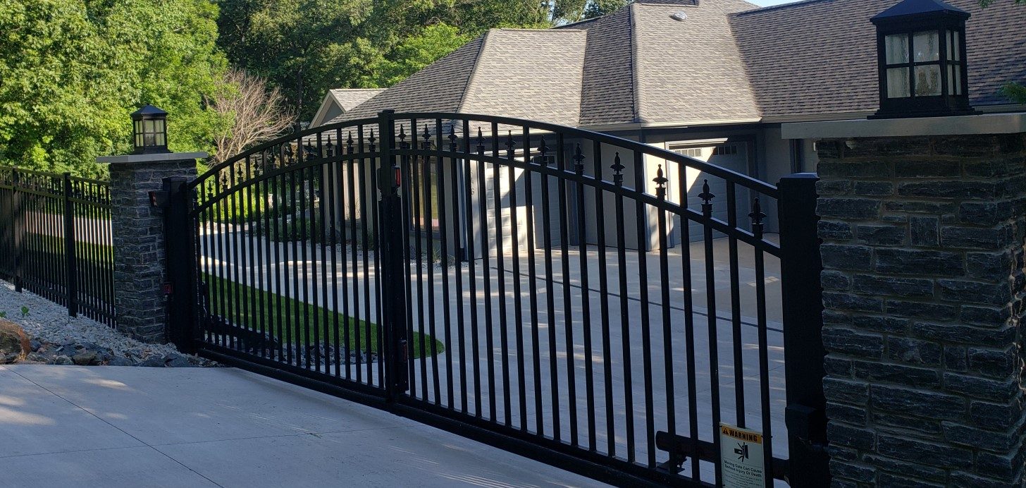 Aluminum Double Entry Gate Products | Phillips Outdoor Services ...