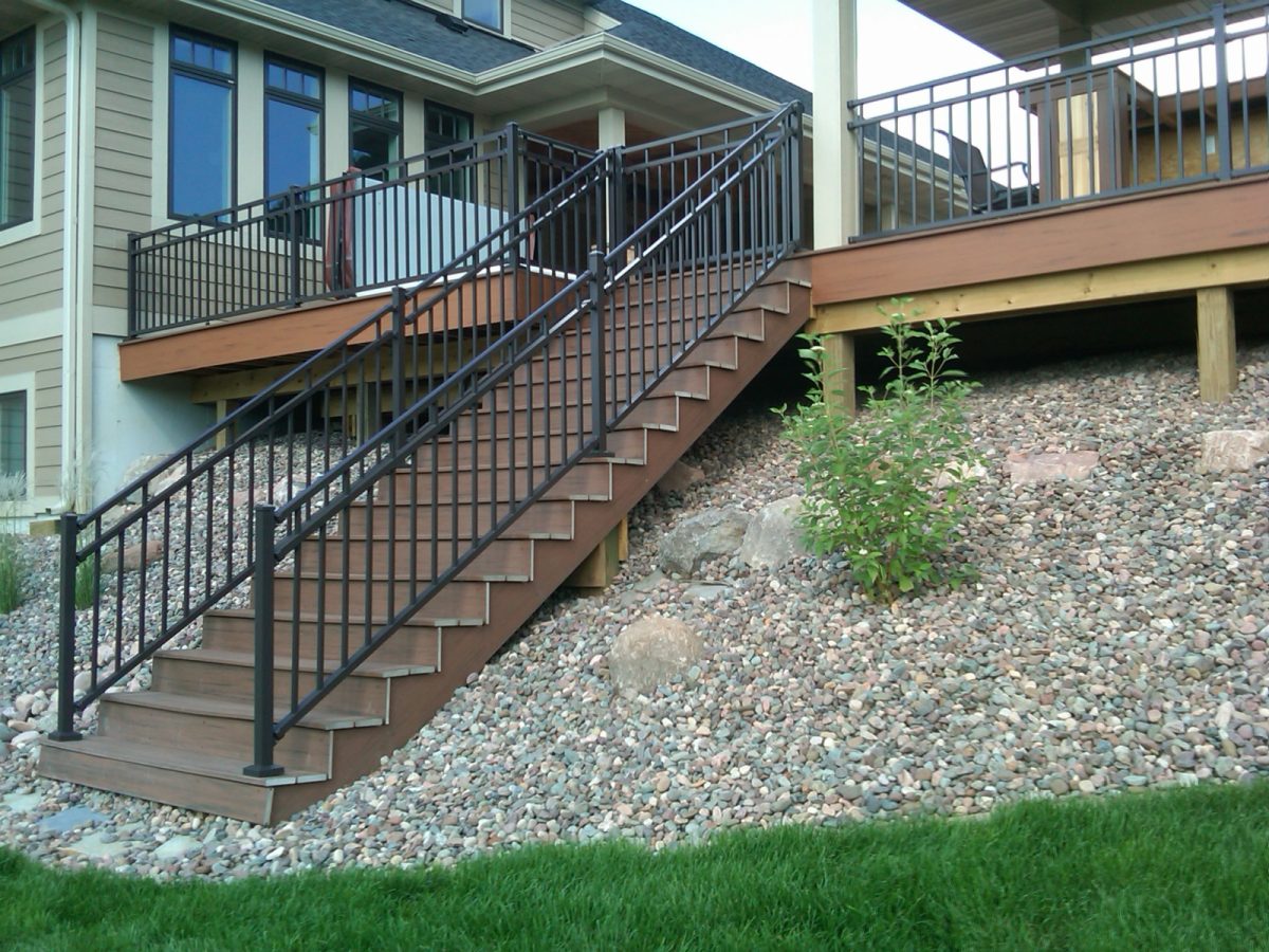 Riviera Aluminum Railing Gallery | Phillips Outdoor Services - Onalaska, WI