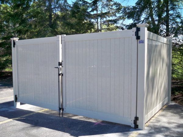 Double Vinyl Gate Gallery | Phillips Outdoor Services - Onalaska, WI