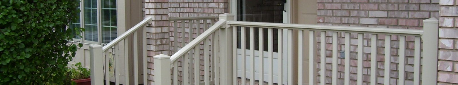 Raven Vinyl Railing Products | Phillips Outdoor Services - Onalaska, WI